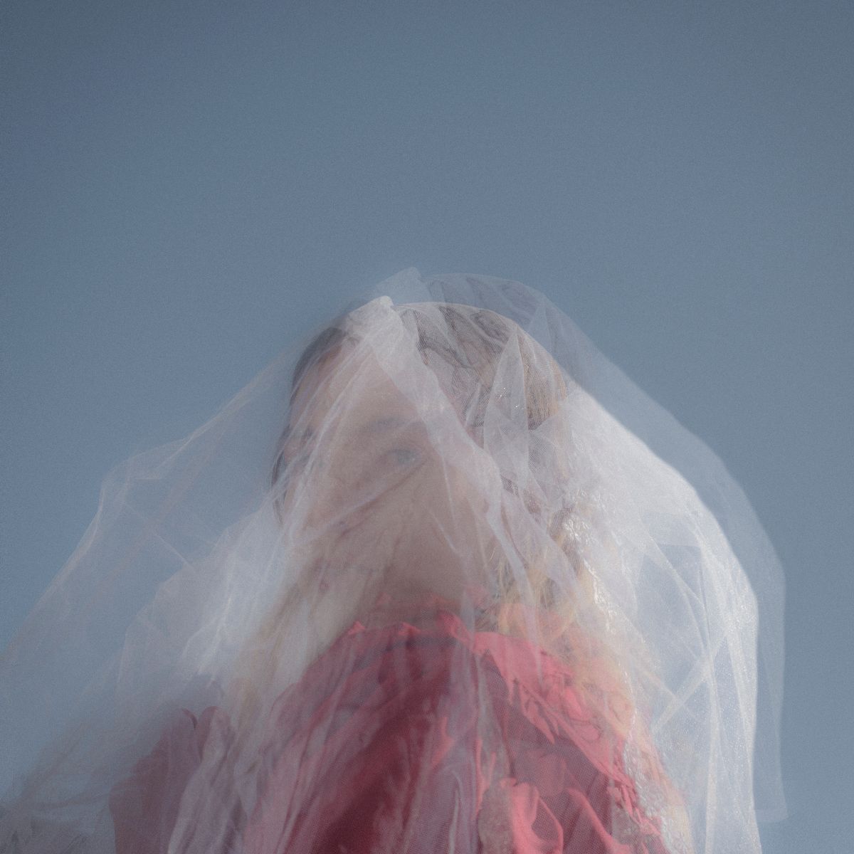 Ellis Announces New EP, Releases Single