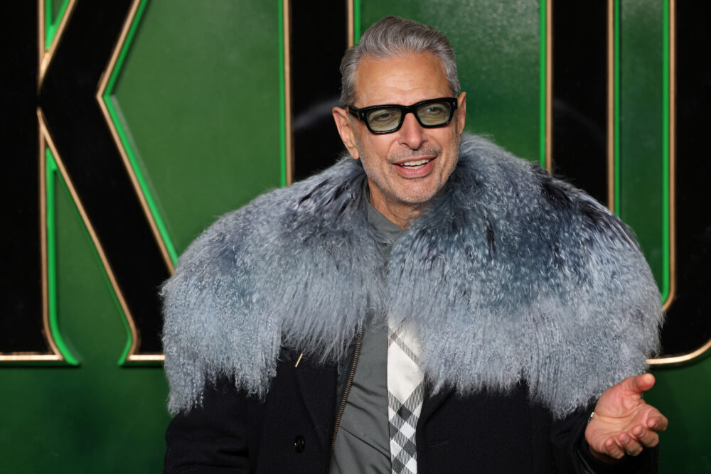 Jeff Goldblum Announces New Album Featuring Scarlett Johansson Ariana Grande And Cynthia Erivo